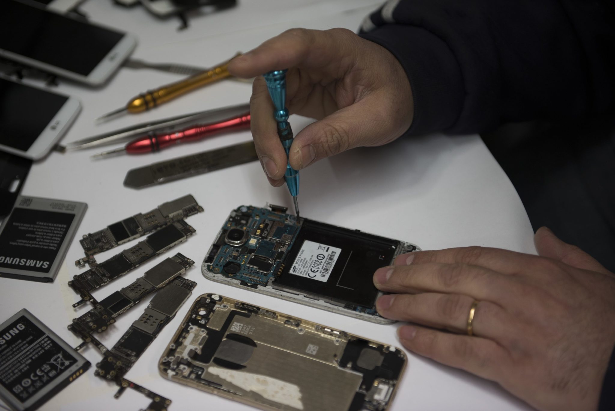 Phone Repairs - Computer Express